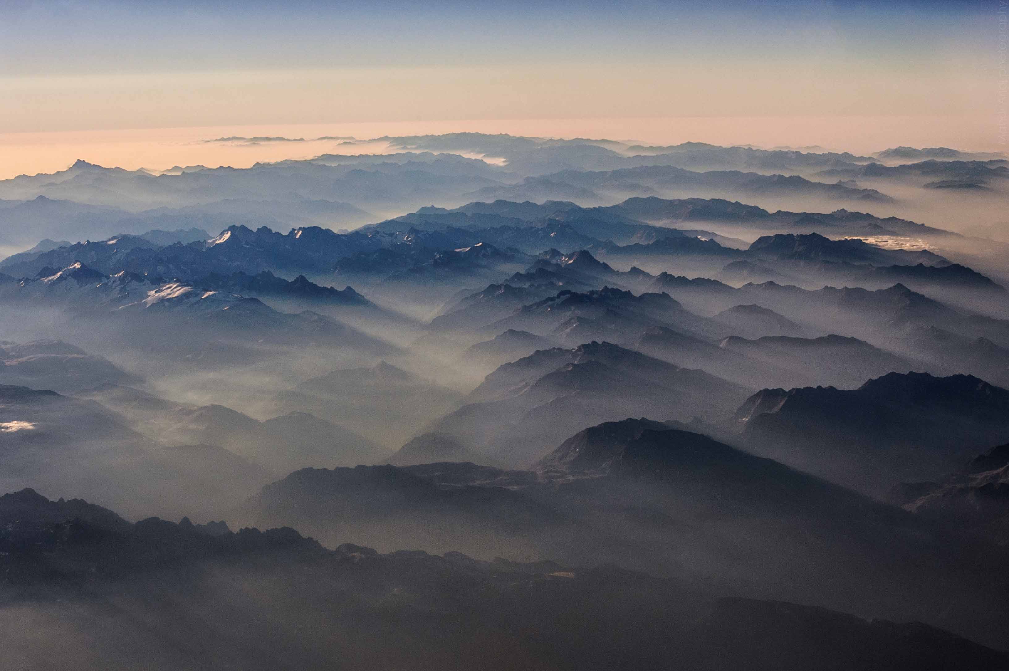 Flying over the Alps - Mahdi Aridj Photography