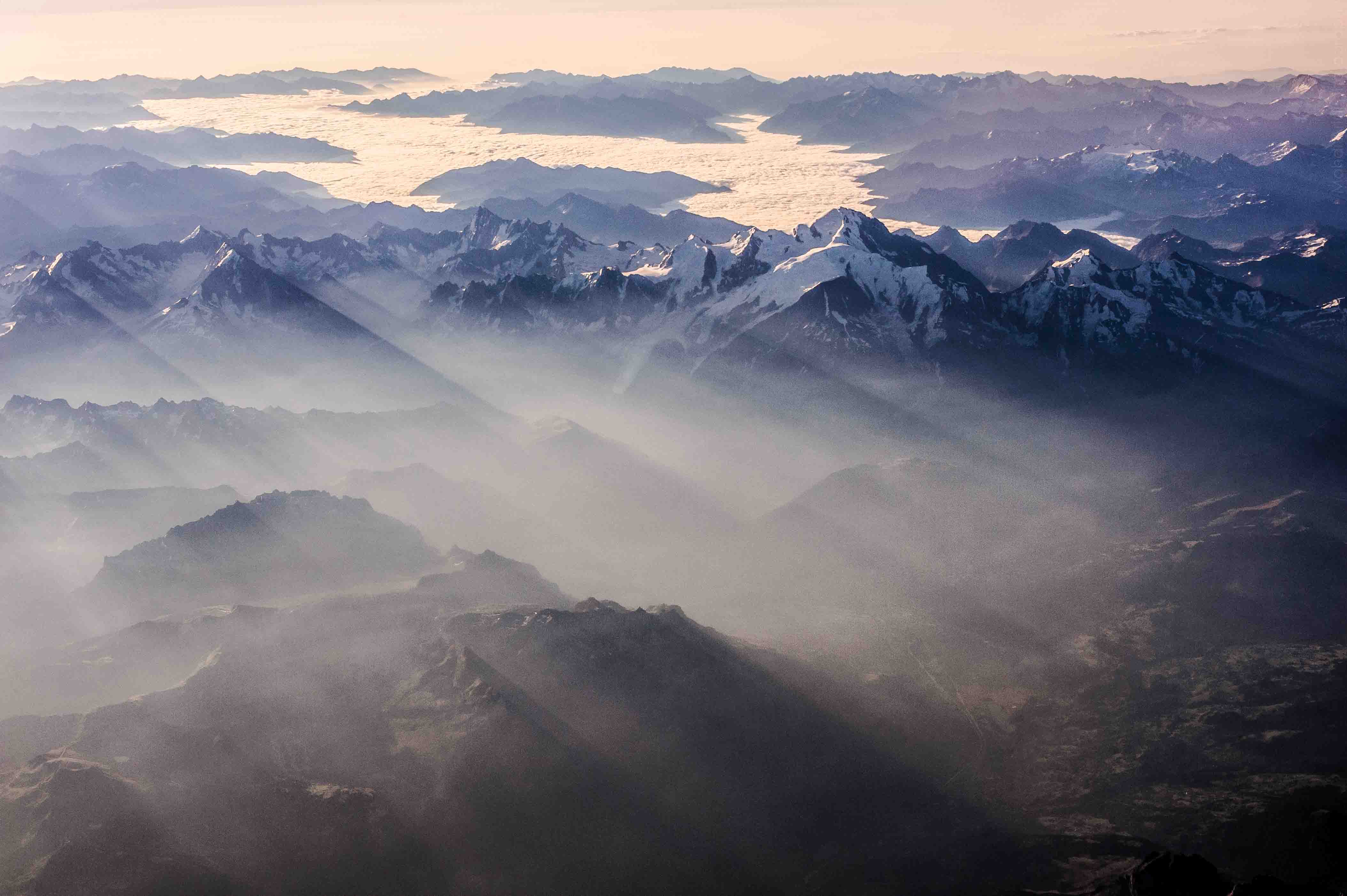 Flying over the Alps - Mahdi Aridj Photography