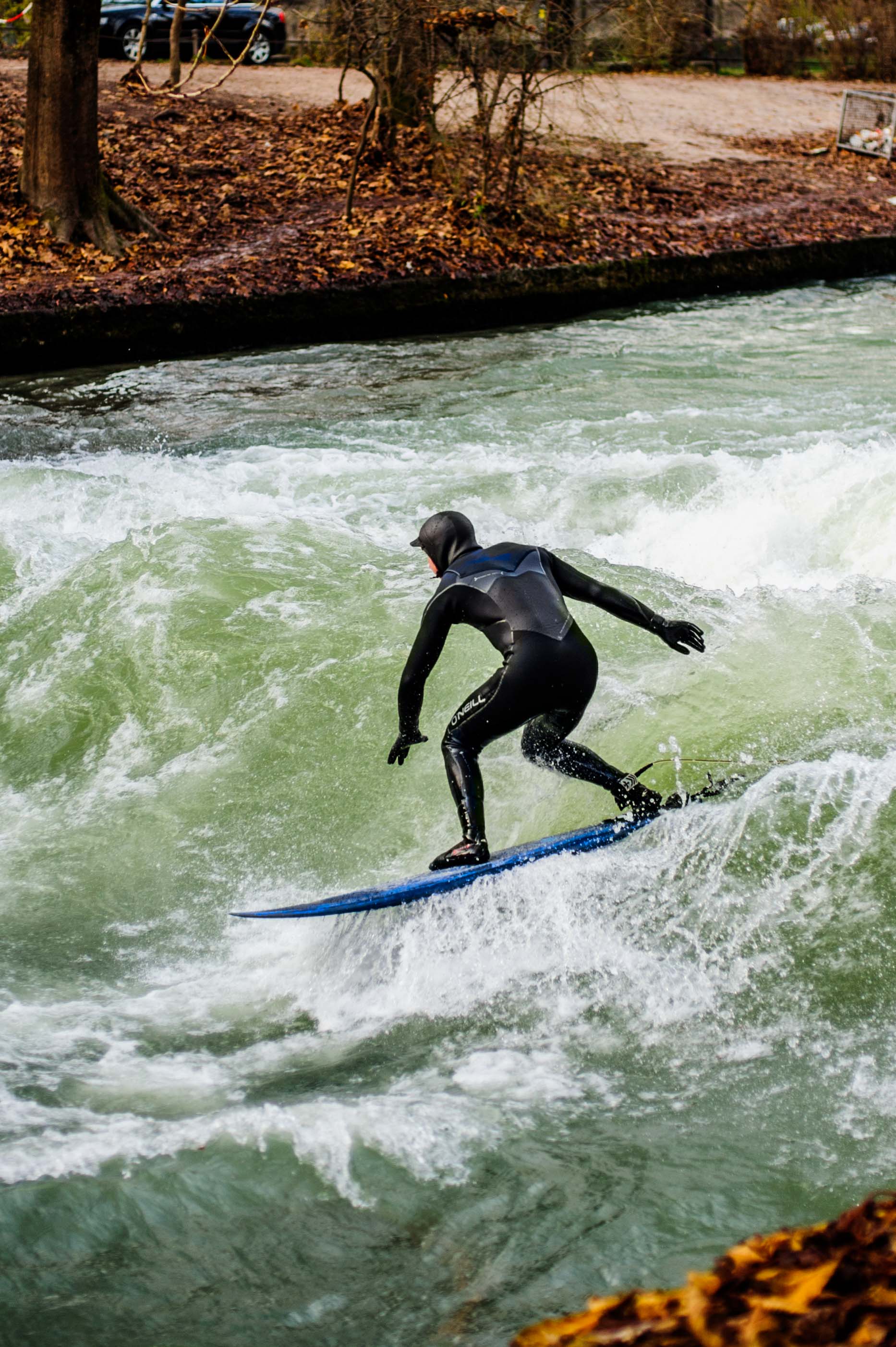 Surf à Munich | Incroyable une vague en plein centre ville | Mahdi ...